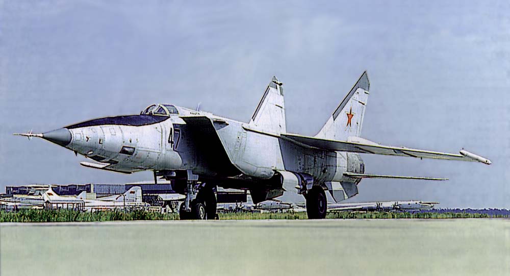 HI-TECH Automotive: MiG-25R Foxbat