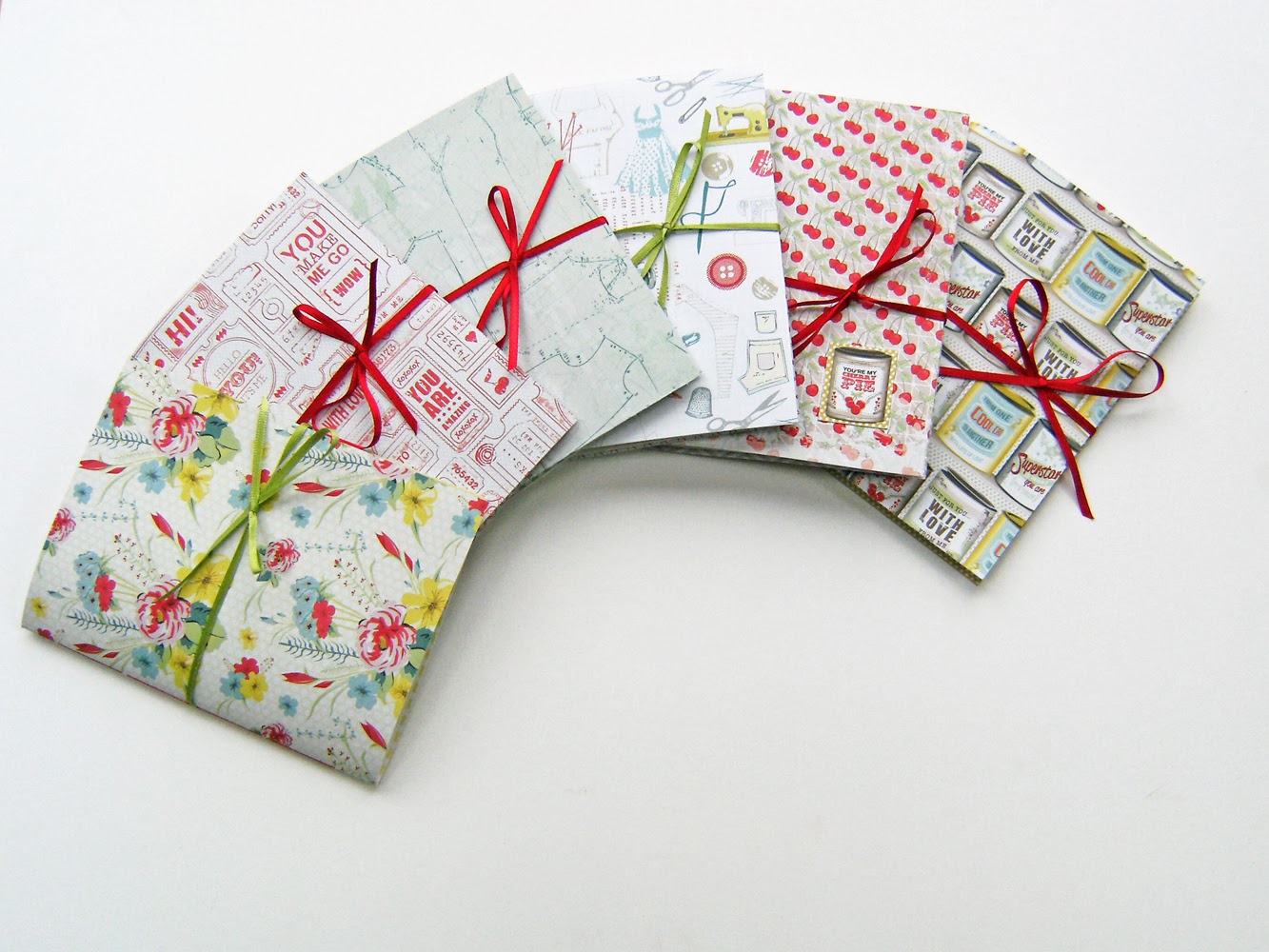 Lizzie Made: Retro Vintage Style Notebooks