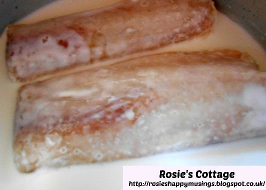 Rosie's Cottage: Baked Potato, Fish & Onion Rounds With Crispy Salad