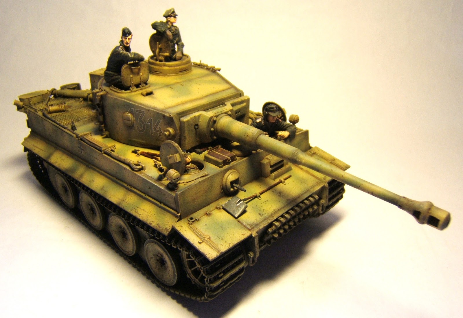 Dave's Tank Workshop : Tiger 1 (mid) - LSSAH - Russia July 1943