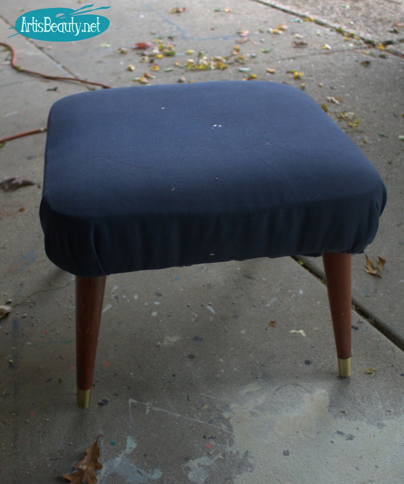 ART IS BEAUTY: Beat up MCM mini Ottoman Makeover