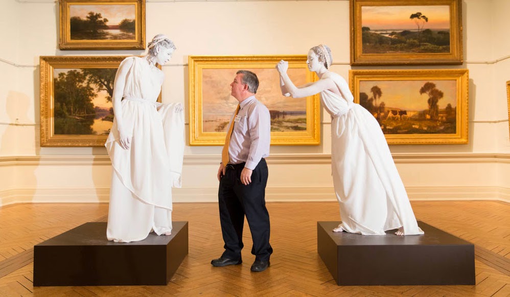 Eva Rinaldi Artist: Human Statues, Live Living Statues - Human Statue ...