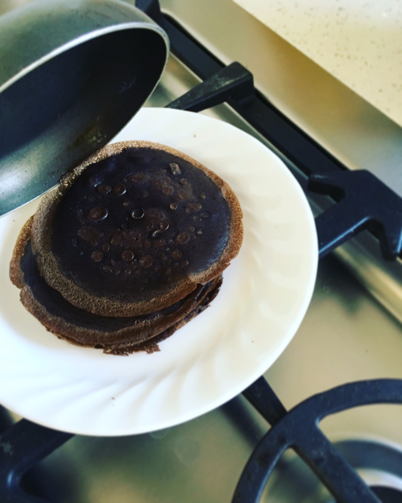 Creepy Crepe Cake - Delirios de Cocina