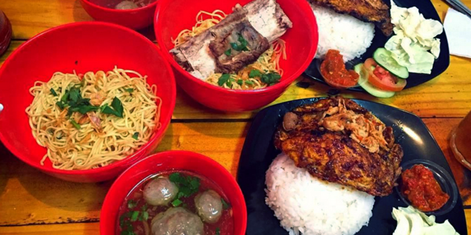 Telor Bakar 58, Sajian Telor dan Bakso yang Bikin Lidah Ketagihan