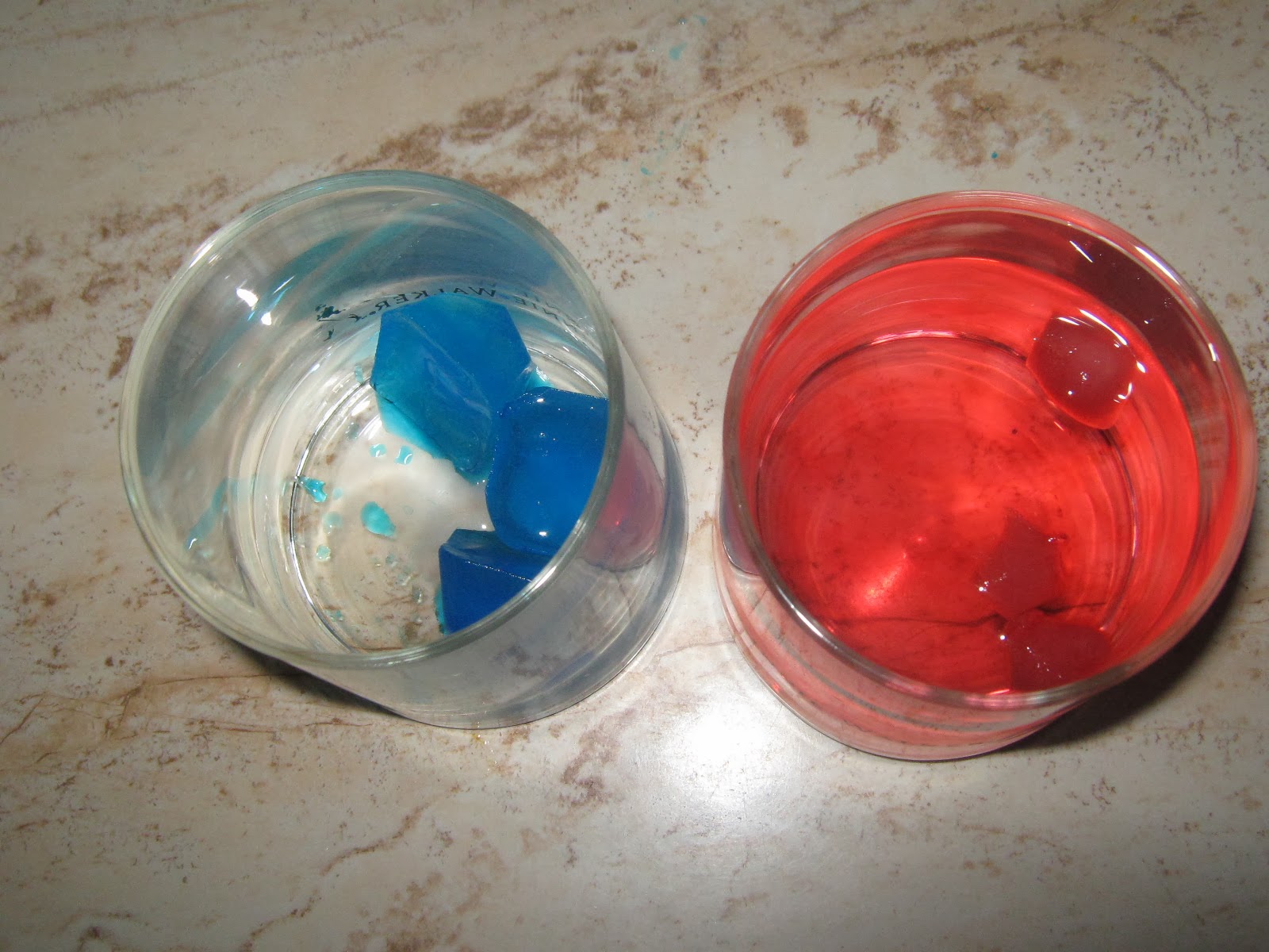 COPILĂRIE, JOACĂ ŞI BUCURIE: Apa: lichid - solid - lichid