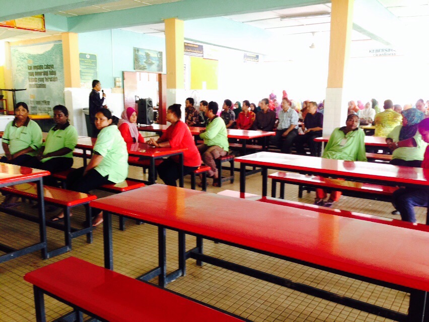 SMK BUKIT SENTOSA: Jamuan Hari Raya Anjuran KGK SMKBS