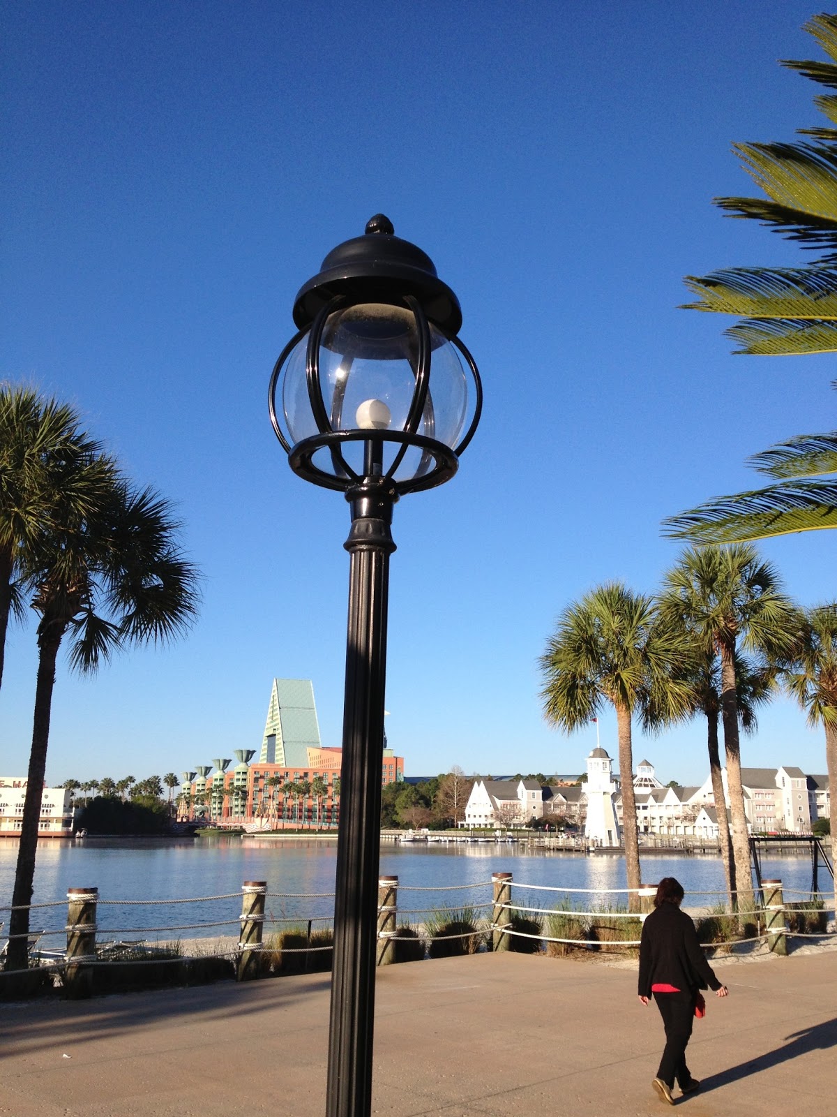 Plus the Magic: Attention to Detail: Lamp Posts