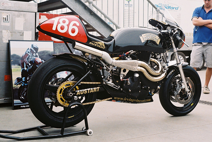 Irving Vincent Black Lightning 1300cc a | Lightning motorcycle, Classic ...