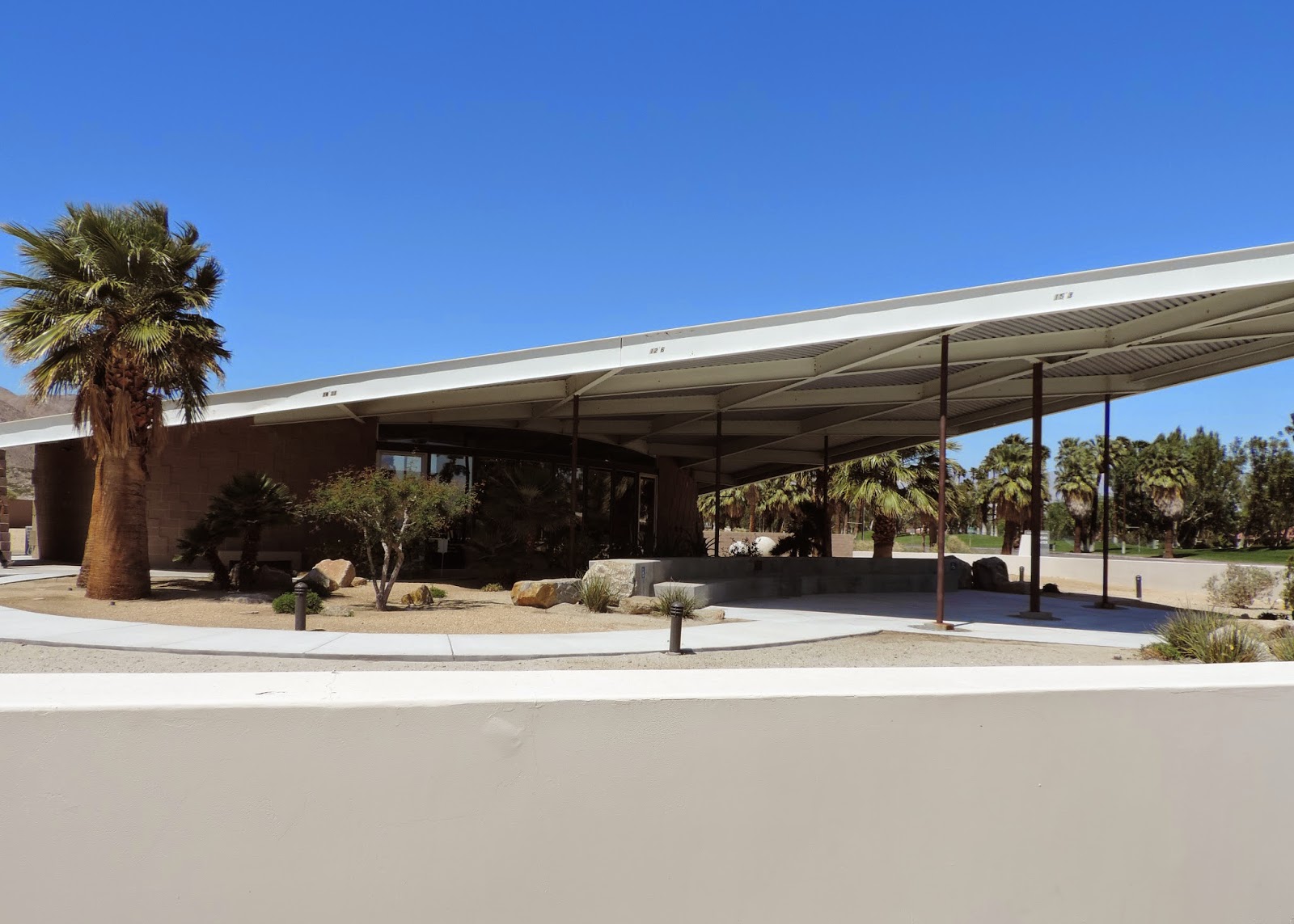 Eden By The Bay: Andreas Oasis