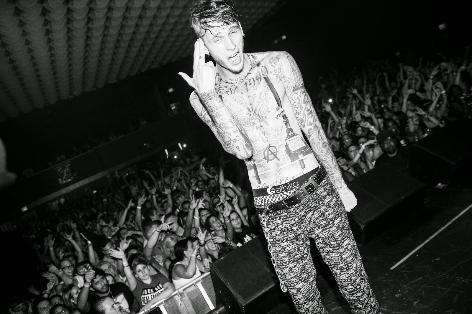 Sidewayz Fun: MGK in Tampa