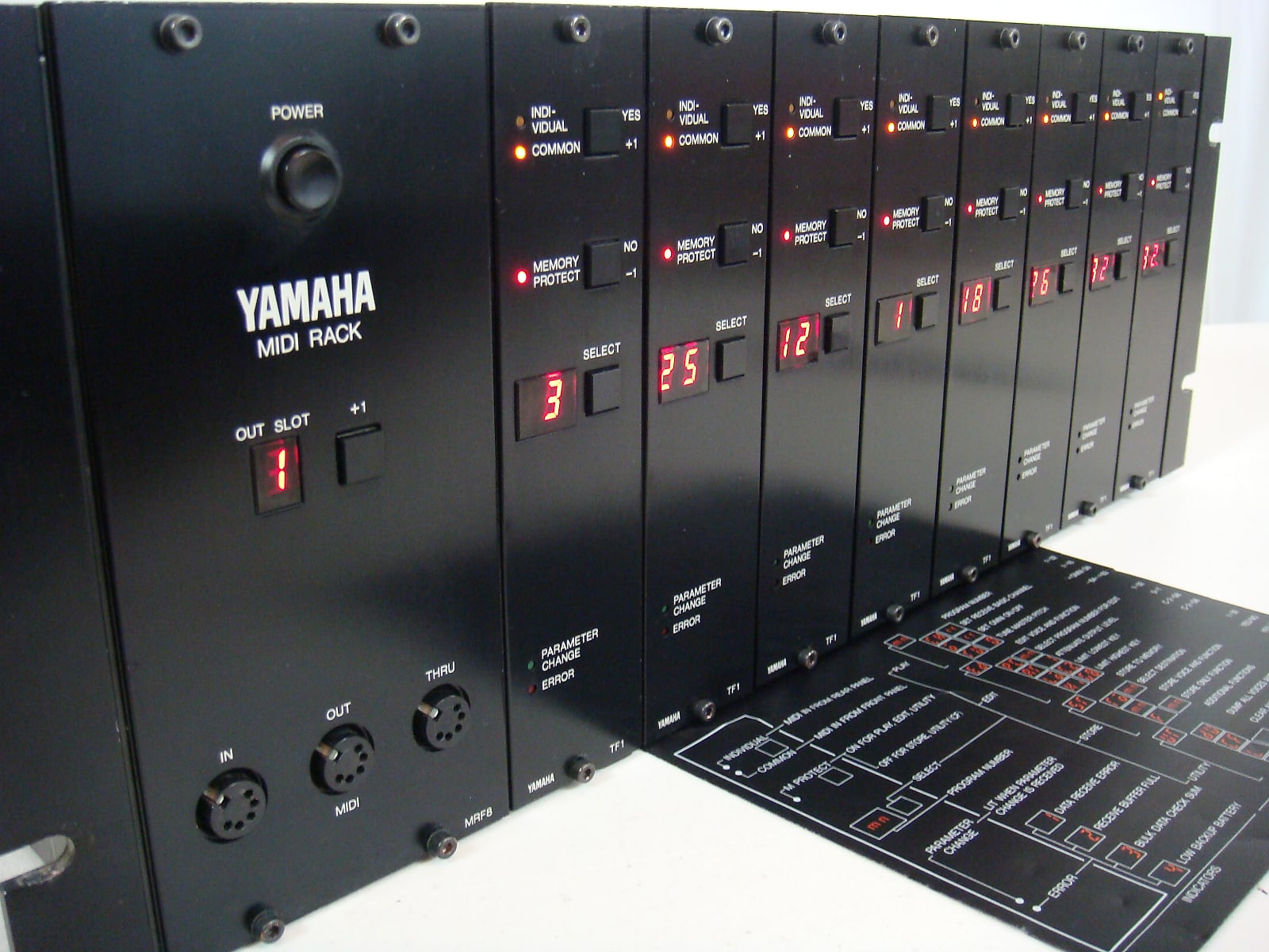 MATRIXSYNTH: Yamaha TX816 FM Synthesizer - 8 DX7's in a Rack