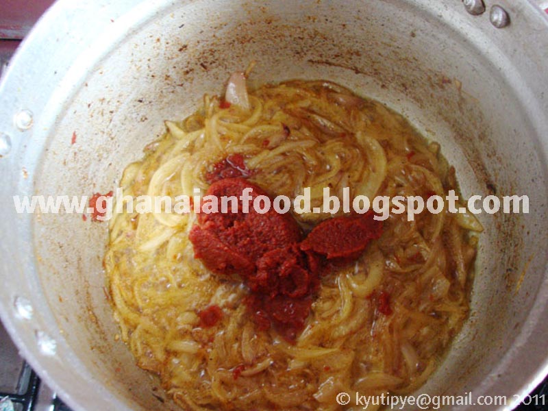 Ghanaian Food: Chicken Stew with Rice and Plantain