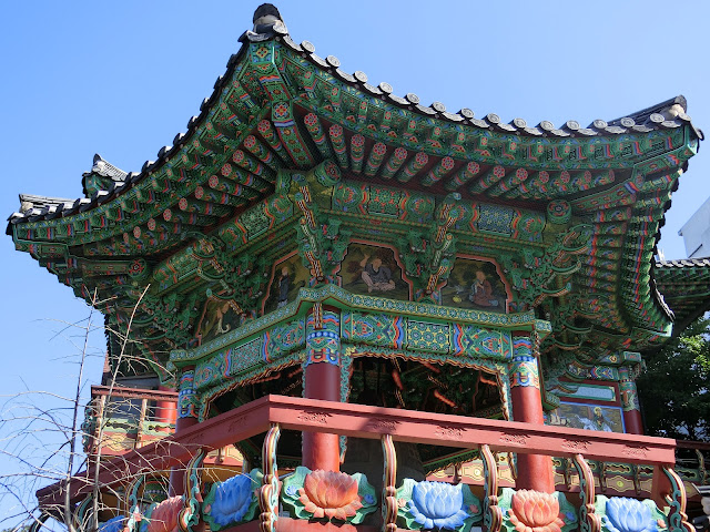 Nau speak: Korea: Mahabodhi Temple in Jogno District en route to Gwangjang