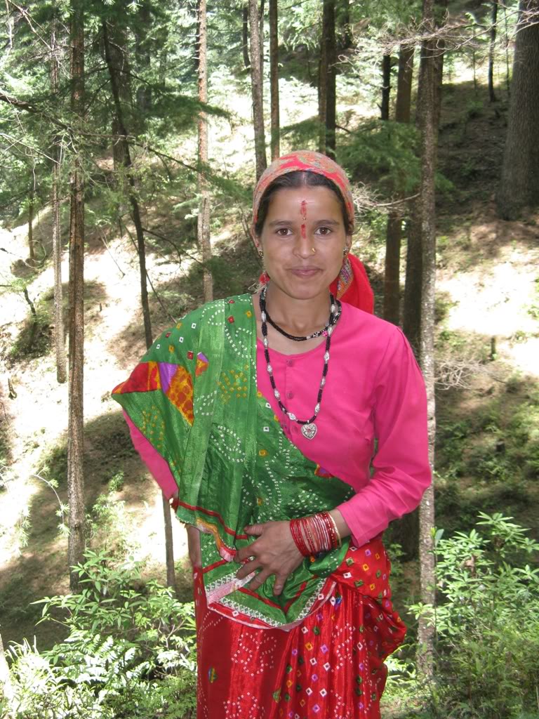 Traditional Fashion: India (Uttaranchal) - Beauty and Trends