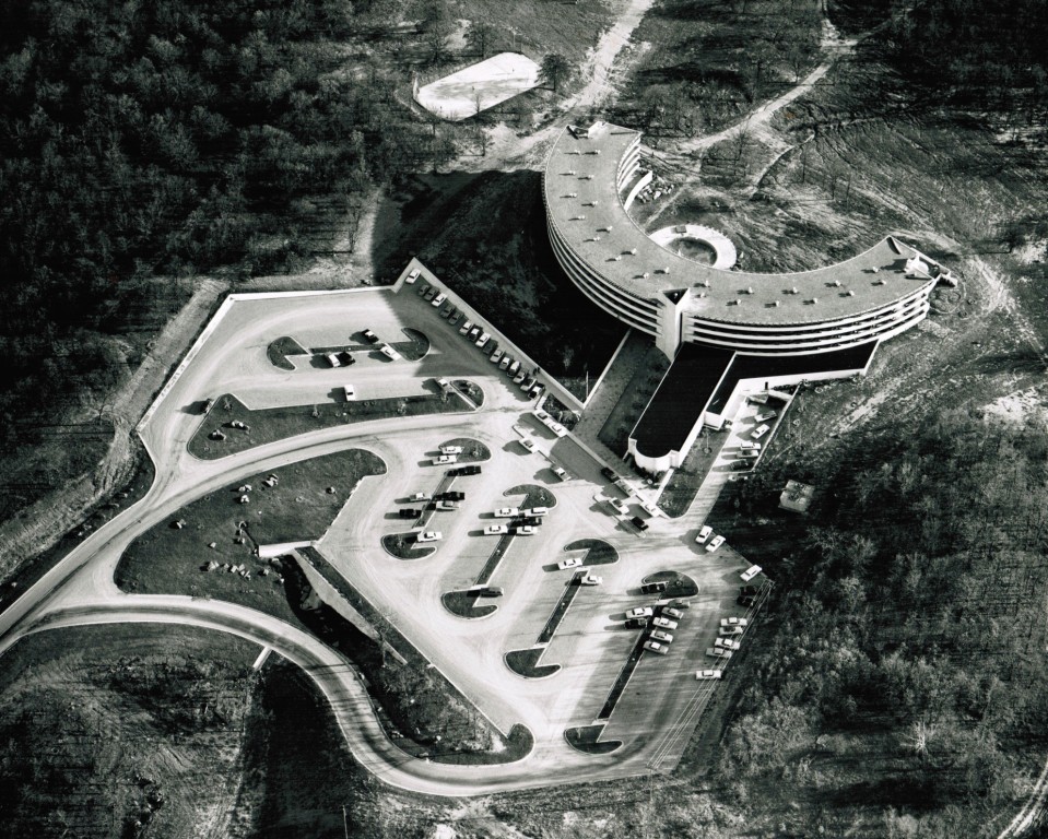 Robert B. Roloff, architect