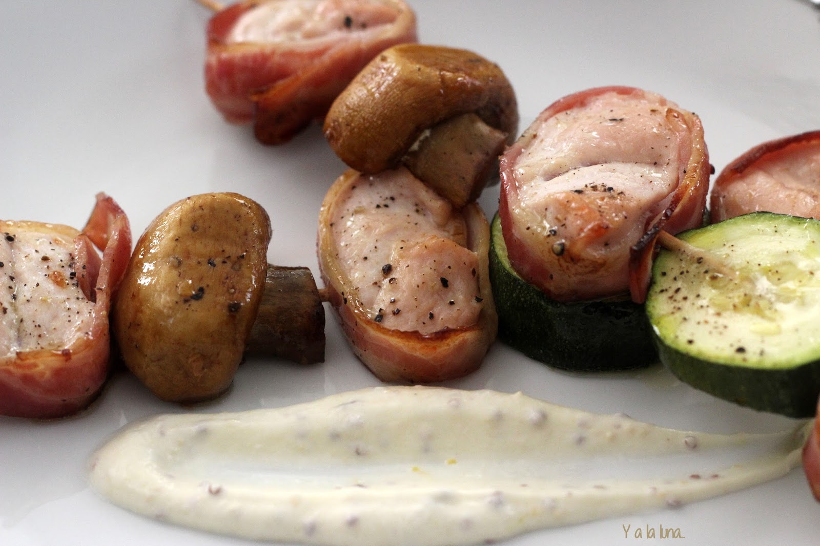 Y a la luna se le ve ve el ombligo...: Brochetas de Pavo con salsa de ...