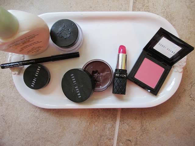 Seven Lovely Things: Fast Makeup in 3 Stages