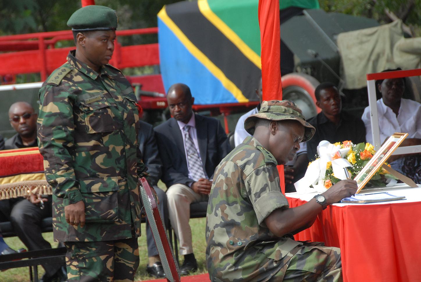 MWILI WA MPIGANAJI LUTENI JENERALI MAYUNGI 'MTI MKAVU' WAAGWA LUGALO ...