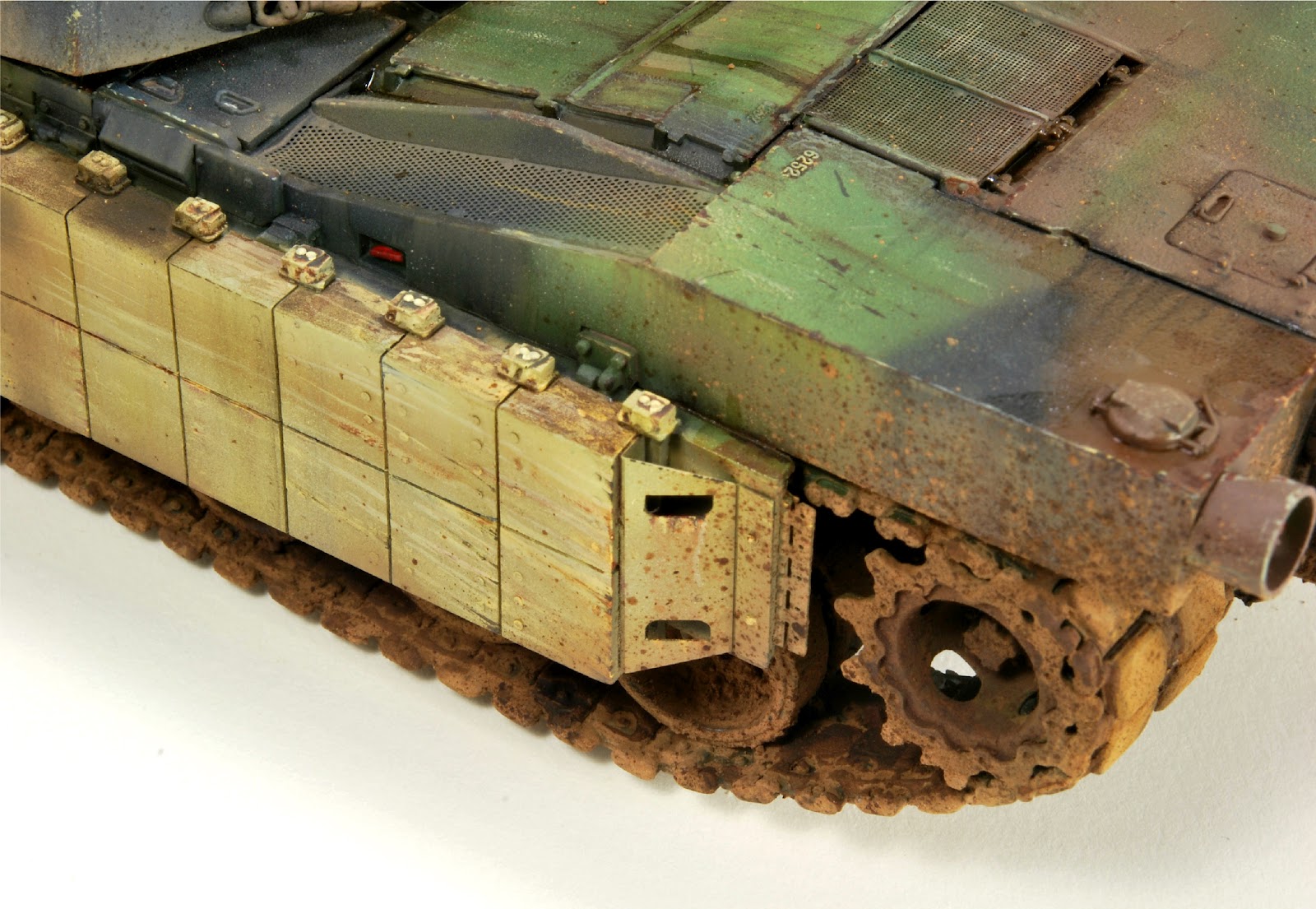 M1A1 Abrams 1/35 Scale Model | Build tank, Military modelling, Tanks modern