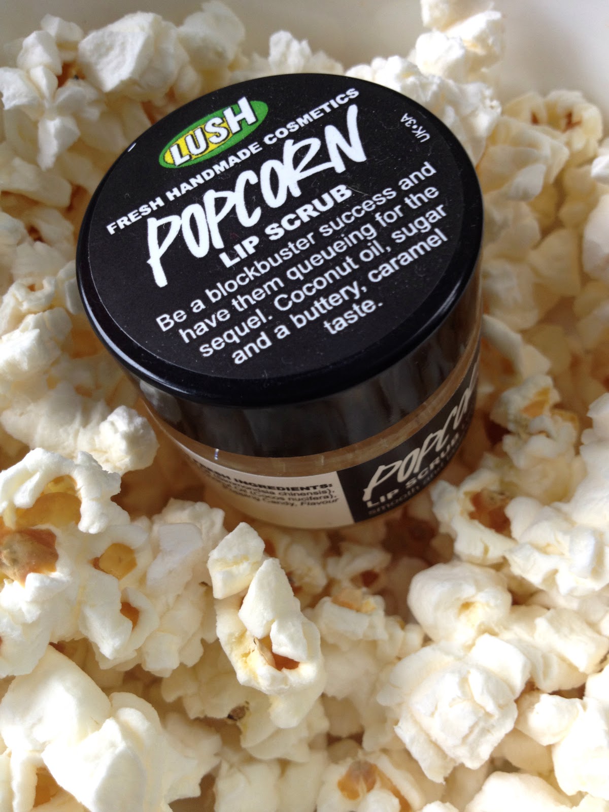 Lush Christmas with Snow Fairy & Popcorn