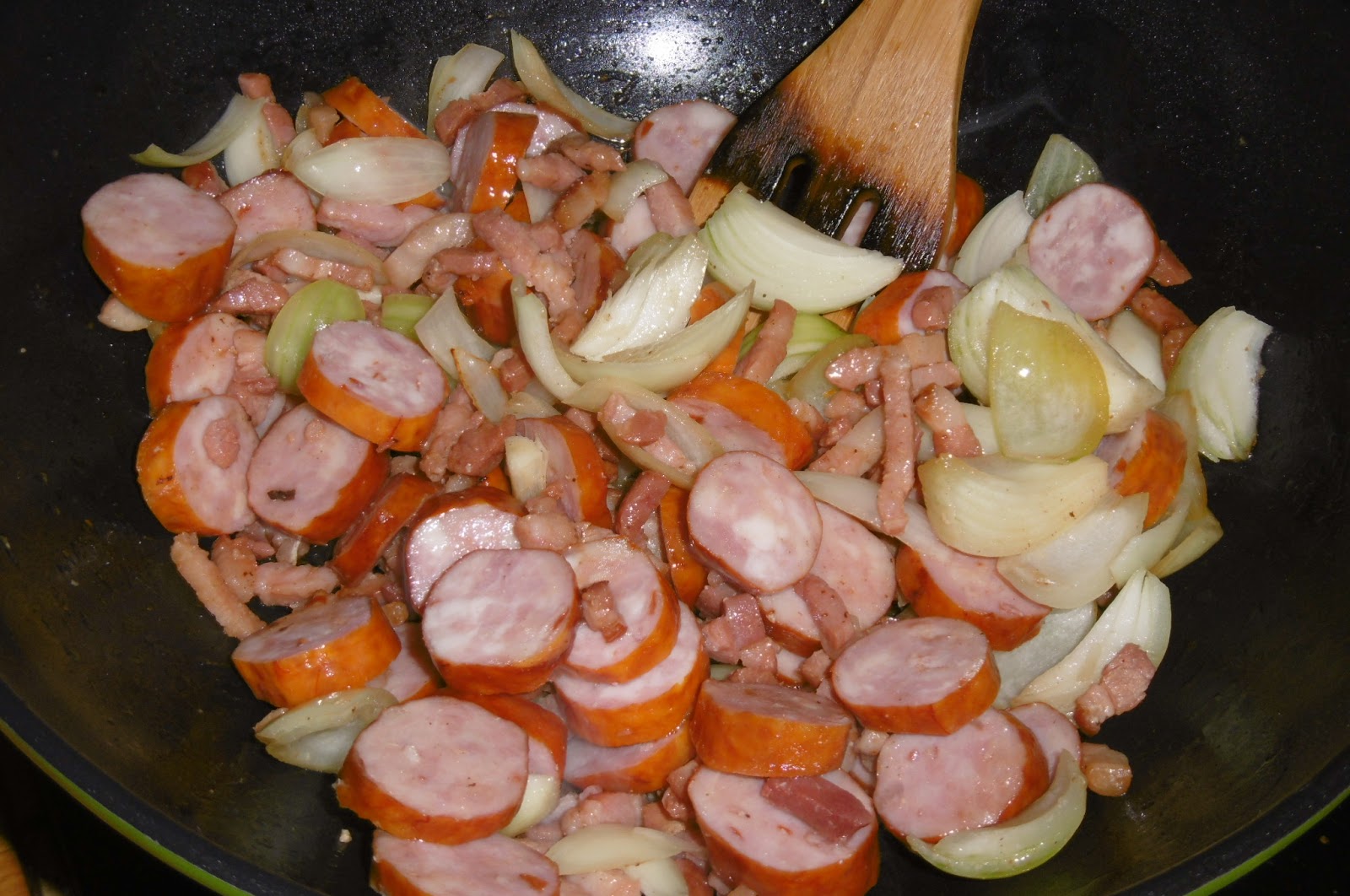 Madhouse Family Reviews: Globecooking recipe : Pytt i Pana (Sweden)