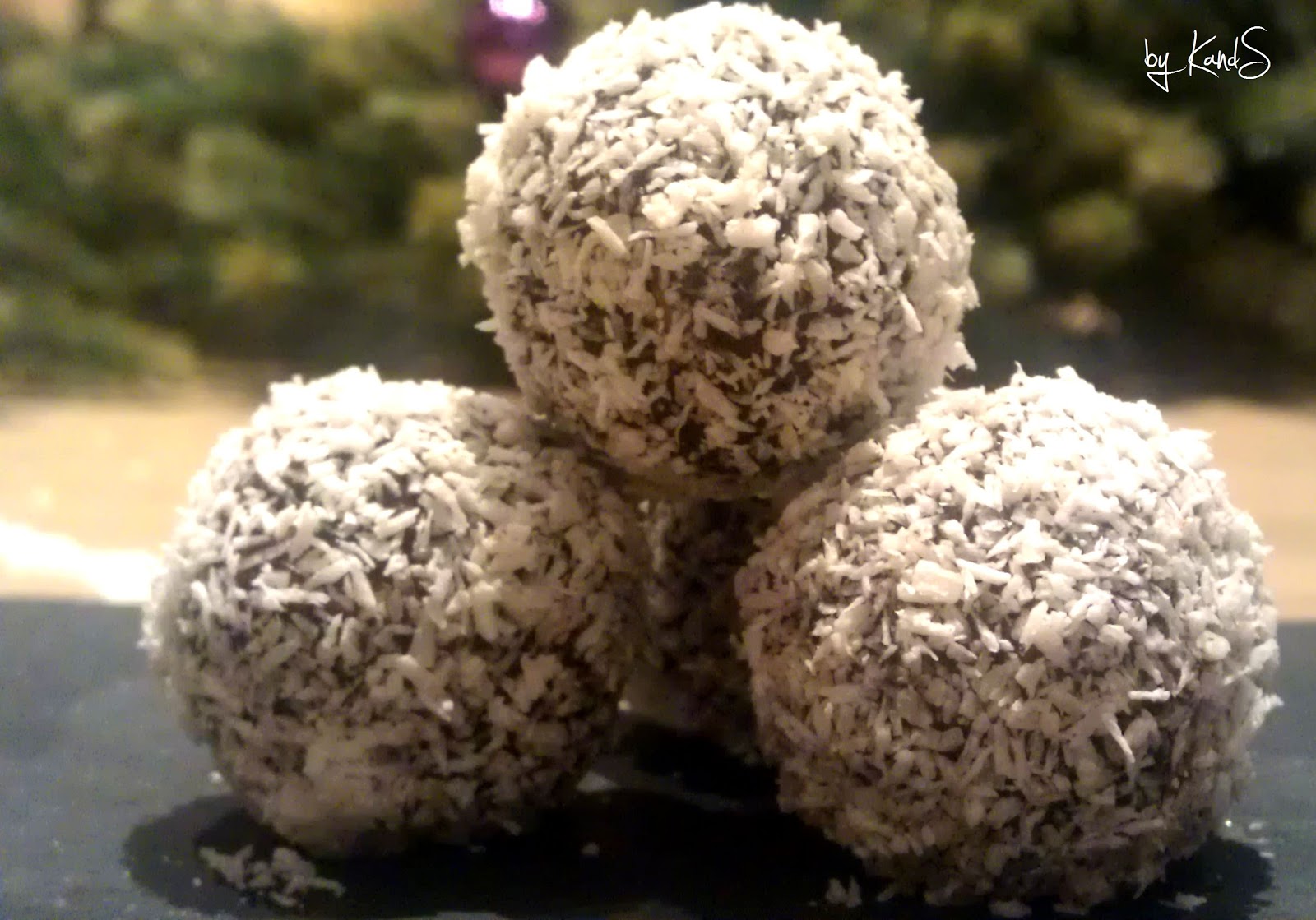 Knife'n Spoon: Kokosbollar from Sweden