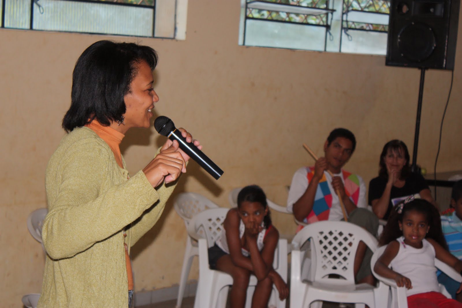 ***Contando Histórias*** ***Plantando Sementes***