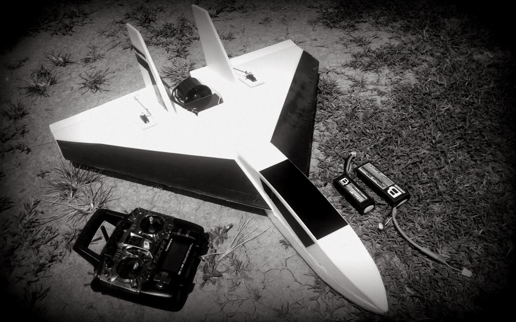 Your Own Plane with Coroplast and Depron