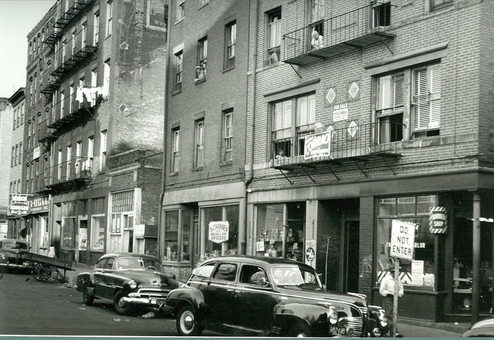 Debold Gallery: Large Photos: Street Scenes 1950's