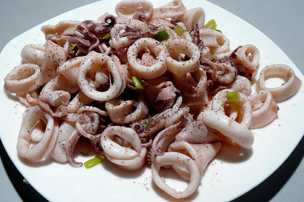 Kulinarische Welten zu Fisch- und Meeresfrucht: Kalmare mit Pasta an ...