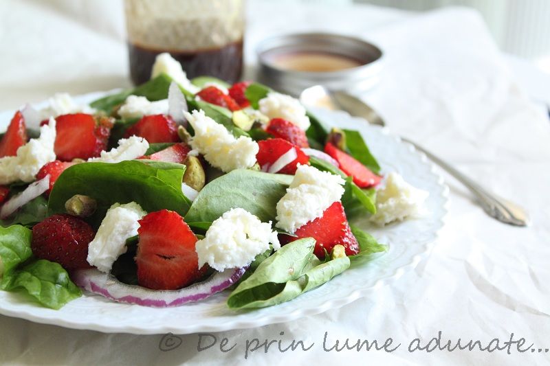 De prin lume adunate...: Salata de spanac si capsuni/ Strawberry and ...