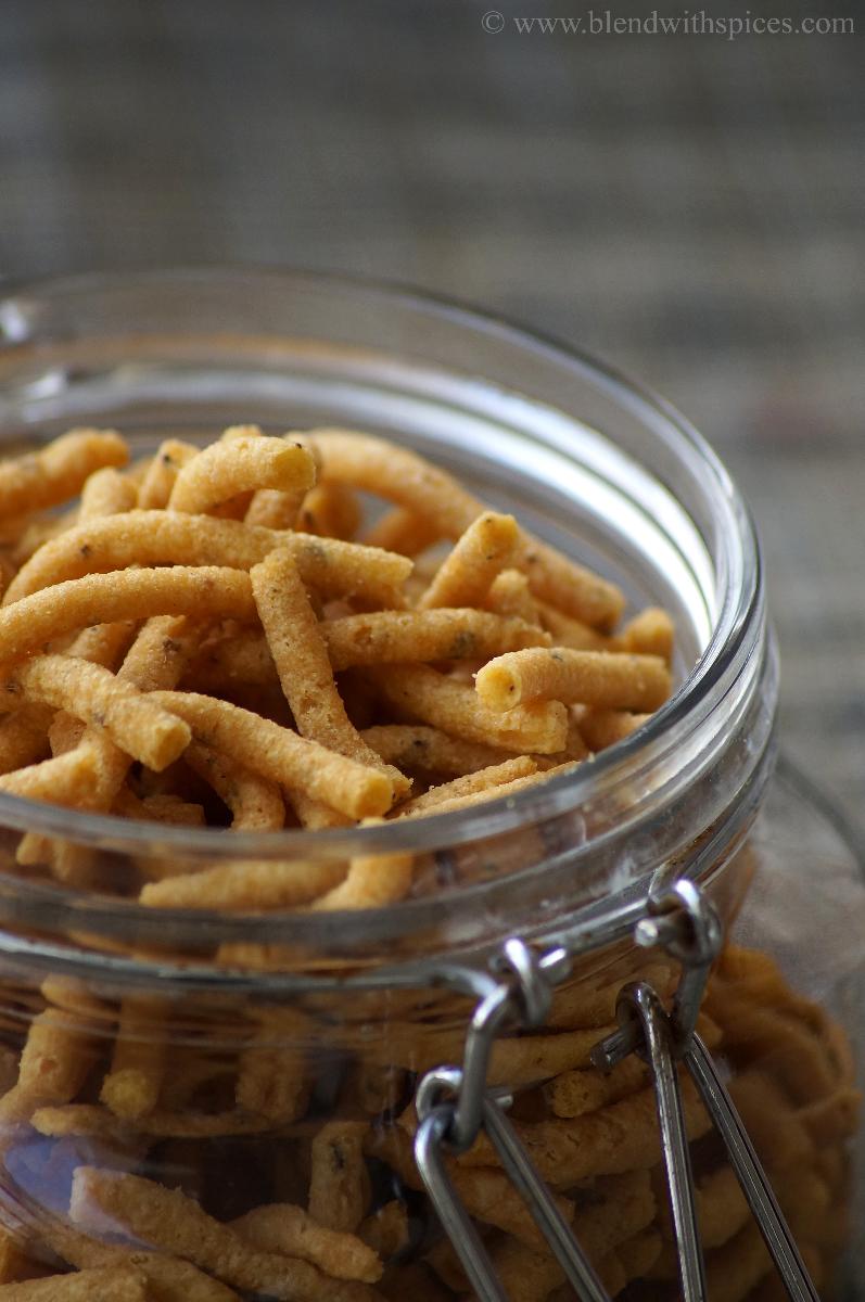 Gujarati Gathiya Recipe - Bhavnagari Gathia Recipe - Diwali Snacks ...