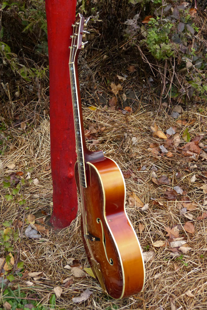 1939 Epiphone Triumph Carved-top Archtop Guitar