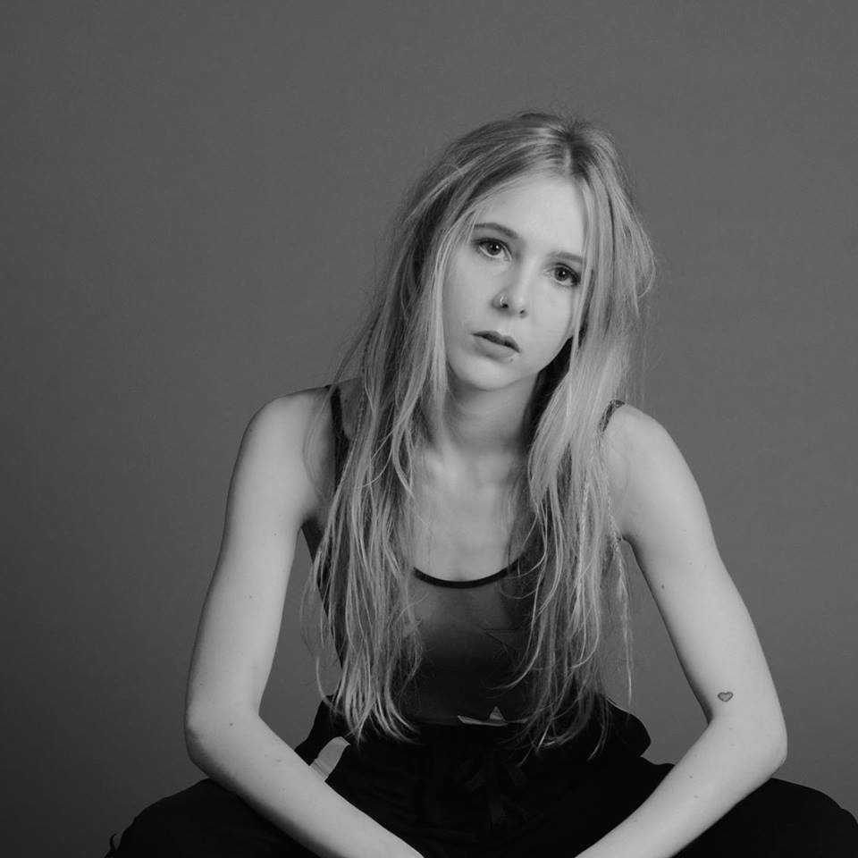 Wonky Sensitive: Lyza Jane (feat. Bisk) - Easy