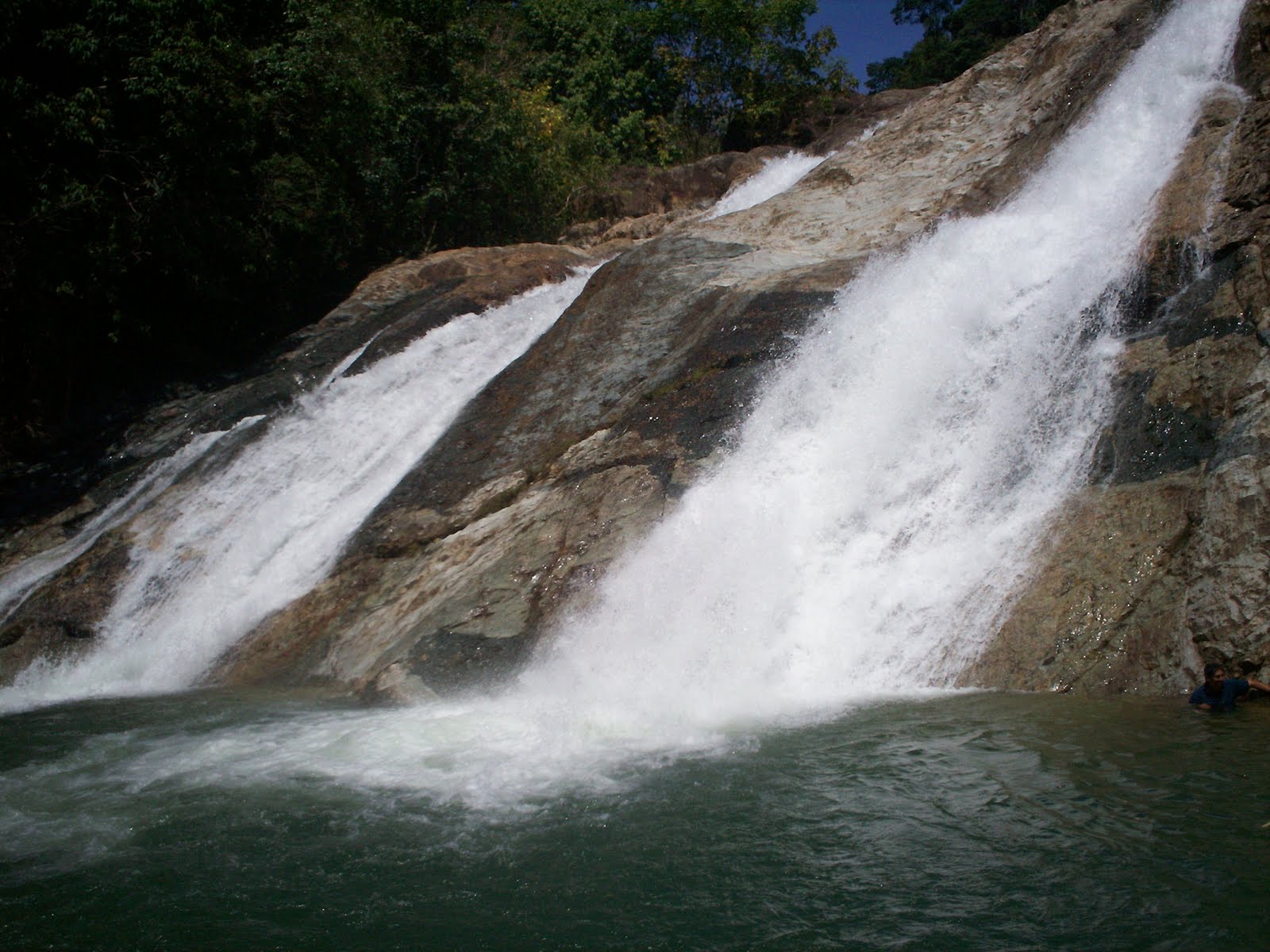 Jom Visit Malaysia: Berkelah Waterfall