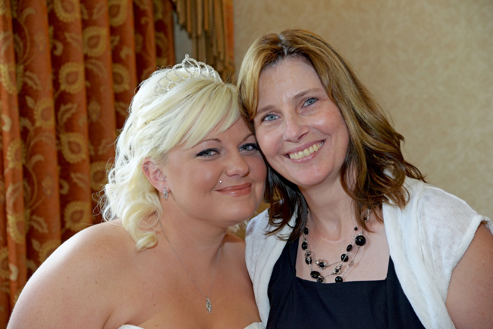 Alpine Peak Photography: Lake Louise Wedding Photographer - Cynthia & Cory