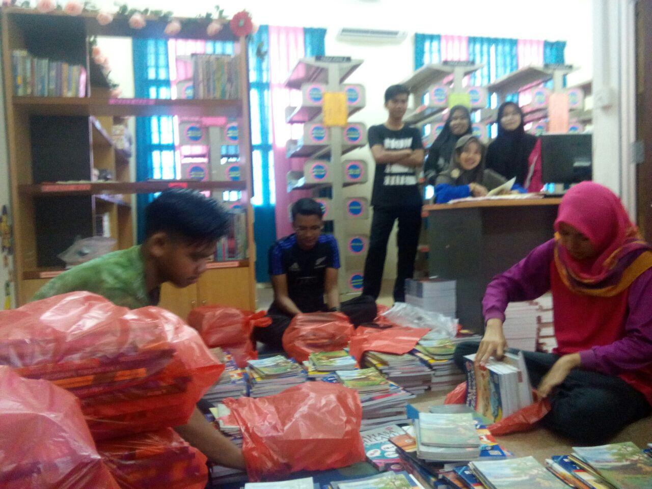 BOSS STEMZA: Proses Mengecap, Menulis Nombor Perolehan dan Menyusun ...