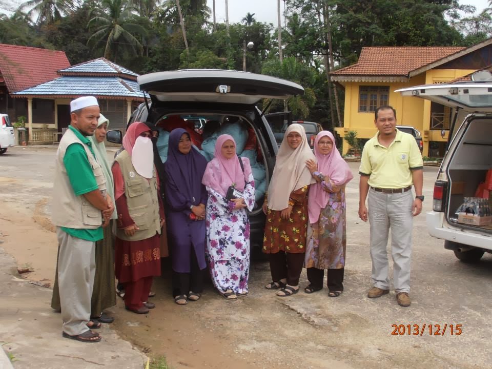 BANTUAN BANJIR DI KG.PASIR RAJA,HULU DUNGUN ~ Gerakan Anak Terengganu ...