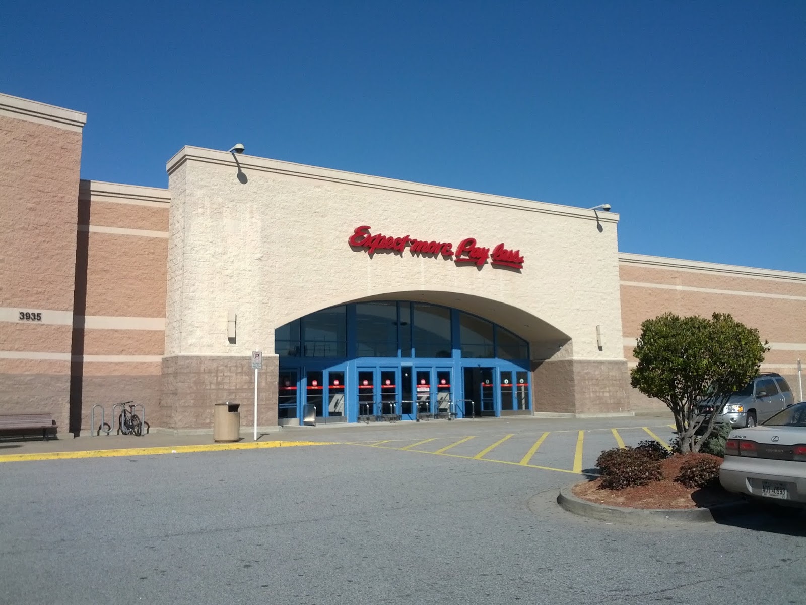 Retail World: Spotlight: Super Target - Duluth, GA