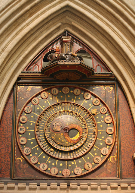 Astronomical Clocks – Literally and Metaphorically ~ Kuriositas
