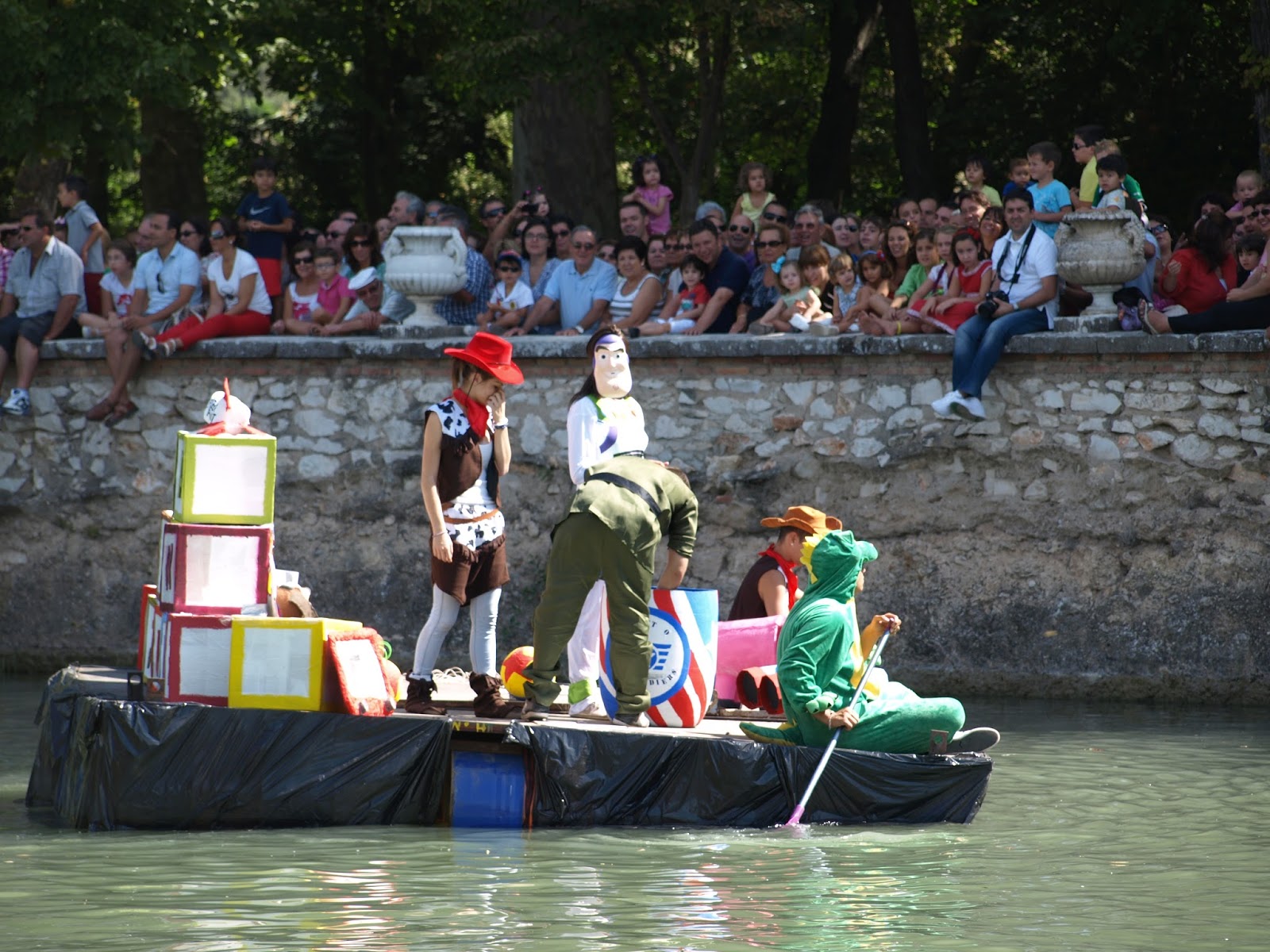 Heraldo de Aranjuez: Hoy comienza el Motín 2015, guia de principales actos