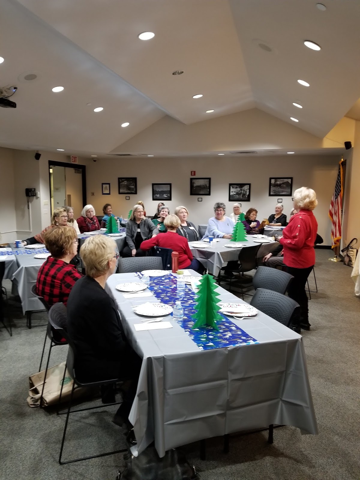 Midwest Collage Society: 2018 MCS Holiday Party