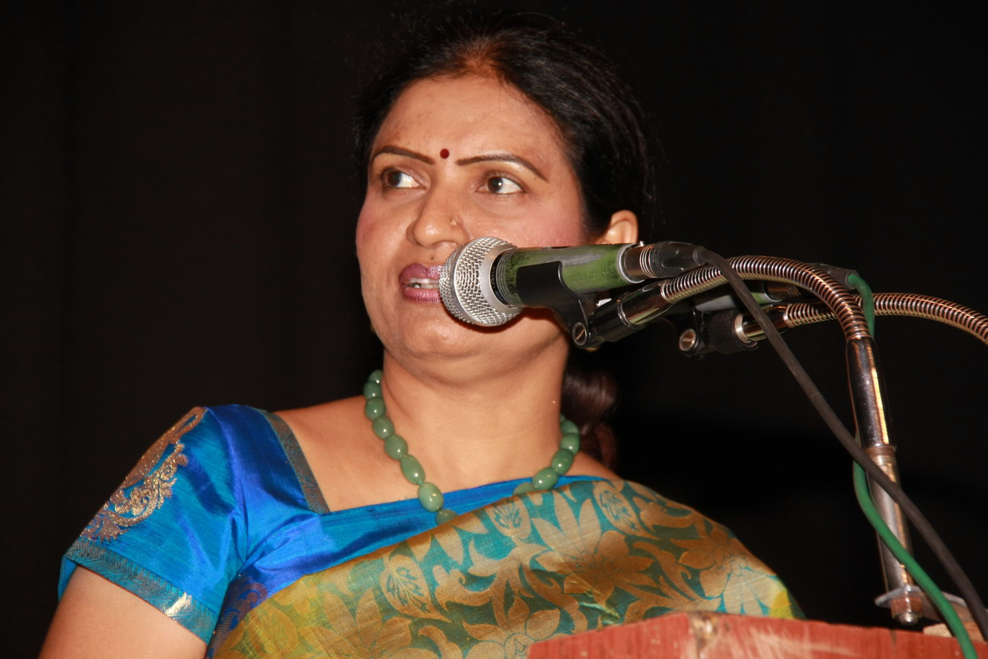 D K ARUNA: 30-06-2011 SMT. D.K. ARUNA, MINISTER FOR INFORMATION AND ...