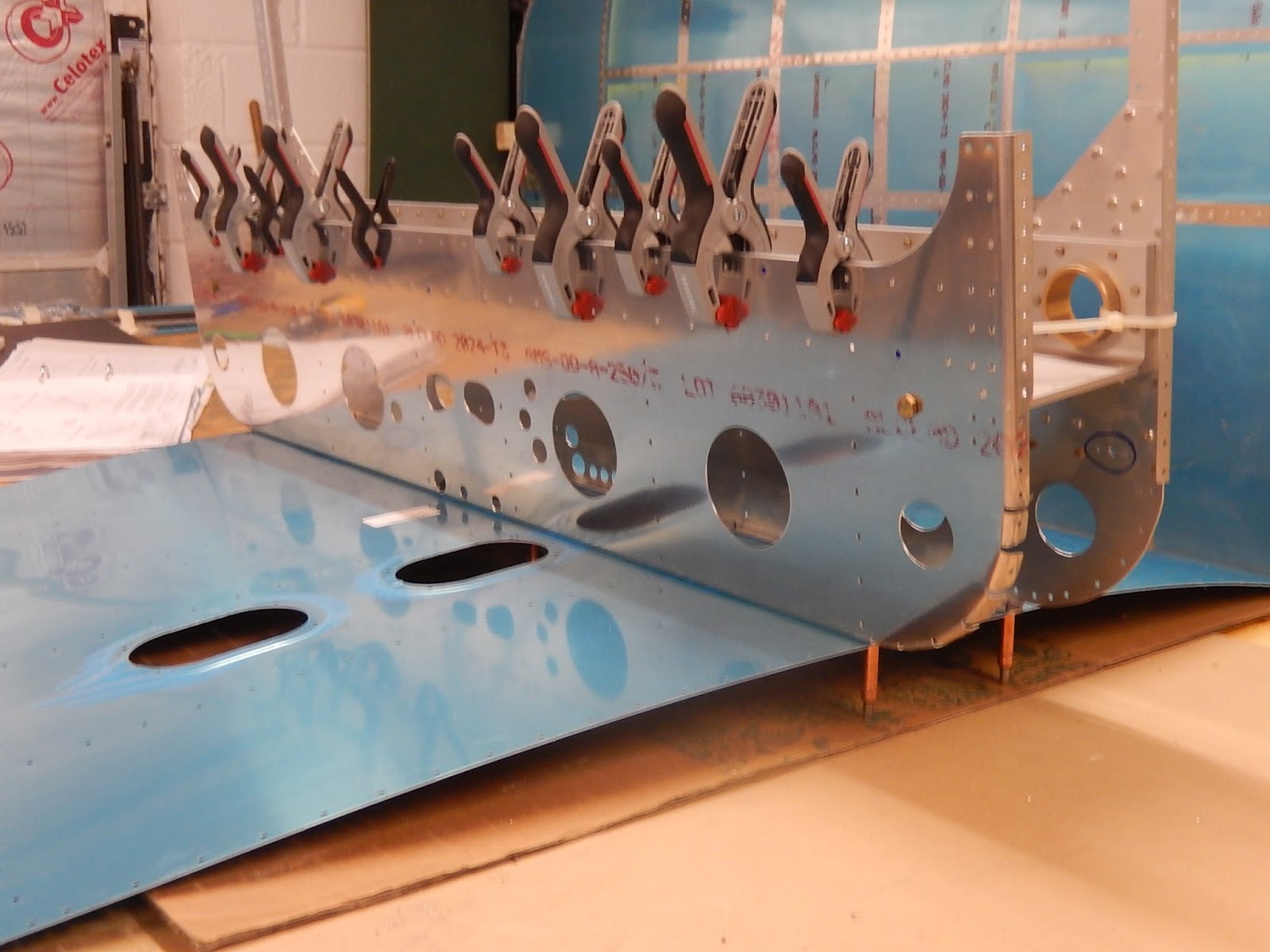 Building my RV12: Completed flaperons