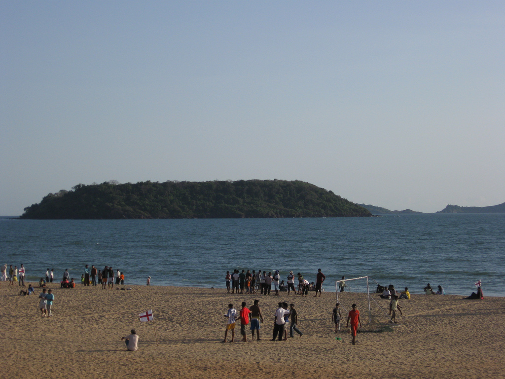 Travel World Blog: PEQUENO (OR) BAT ISLAND GOA