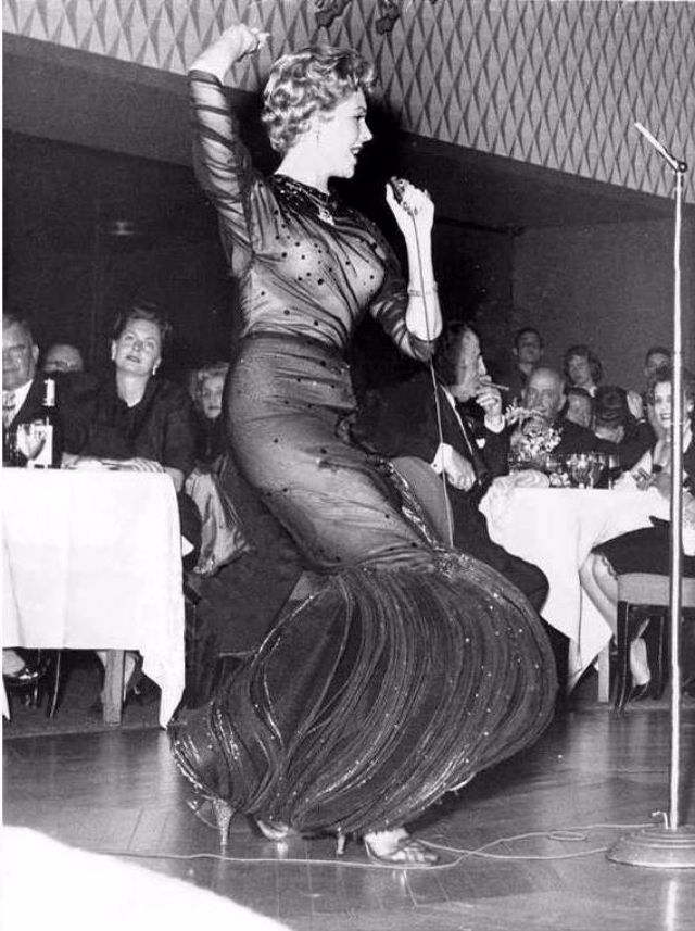 47 Glamorous Photos of Marie McDonald in the 1940s ~ Vintage Everyday