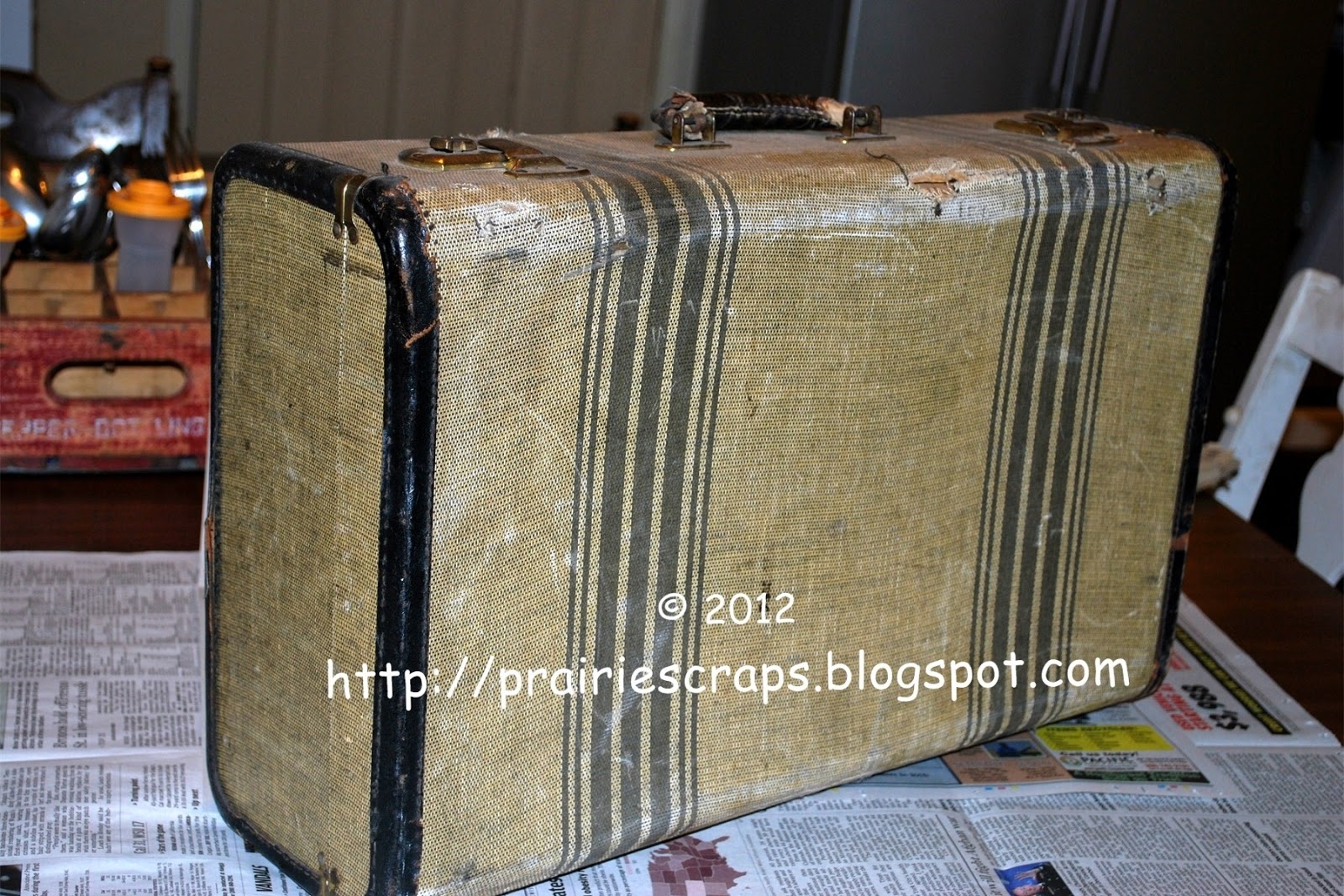 Prairie Scraps: Vintage Suitcase Redo