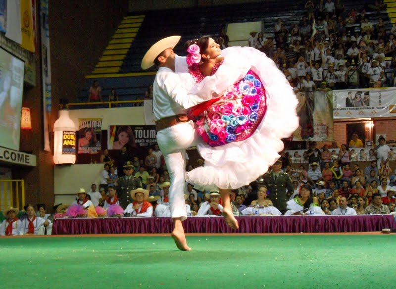 Turistica en el Mundo: BAILANDO EL BAMBUCO