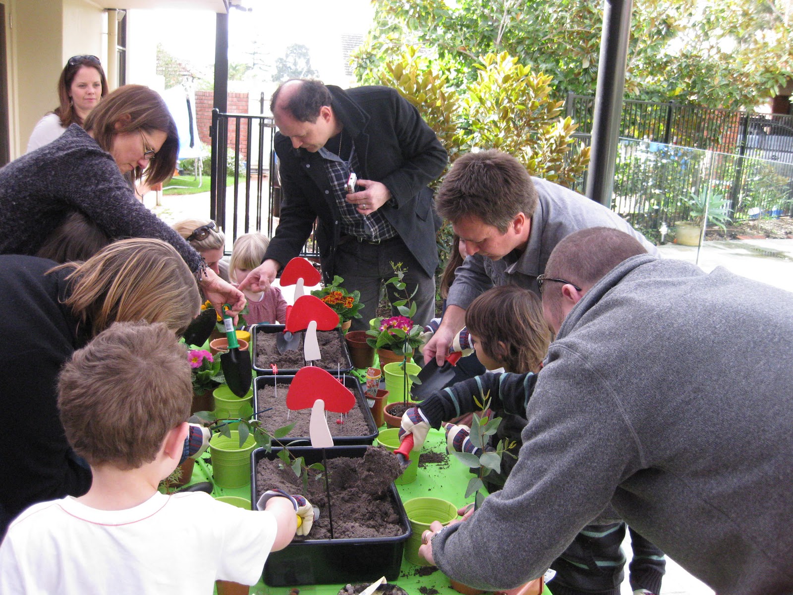 Seventies Baby: How to host a Grubby Garden Party