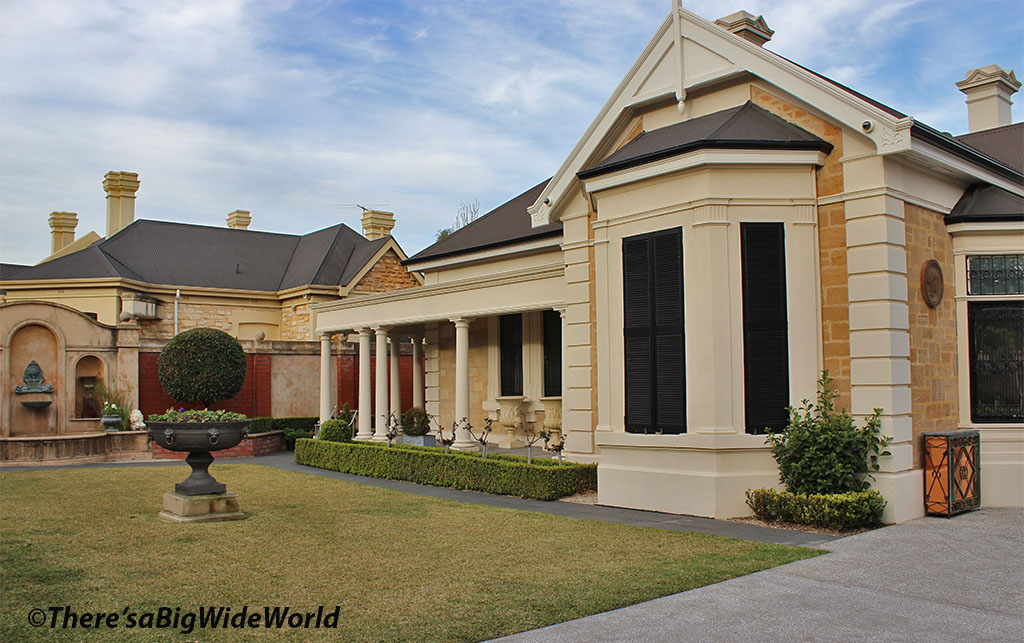 The David Roche Foundation Museum